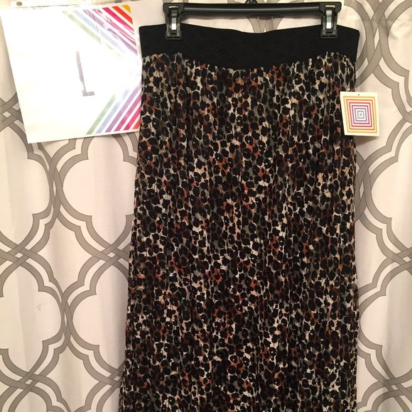 LuLaRoe | Skirts | Lularoe Lucy Skirt | Poshmark
